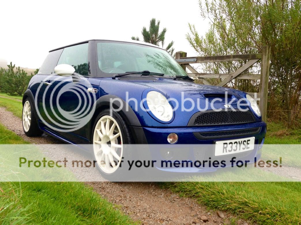 Indi Blue & White R53 Launch Control - 211bhp | MiniTorque.com