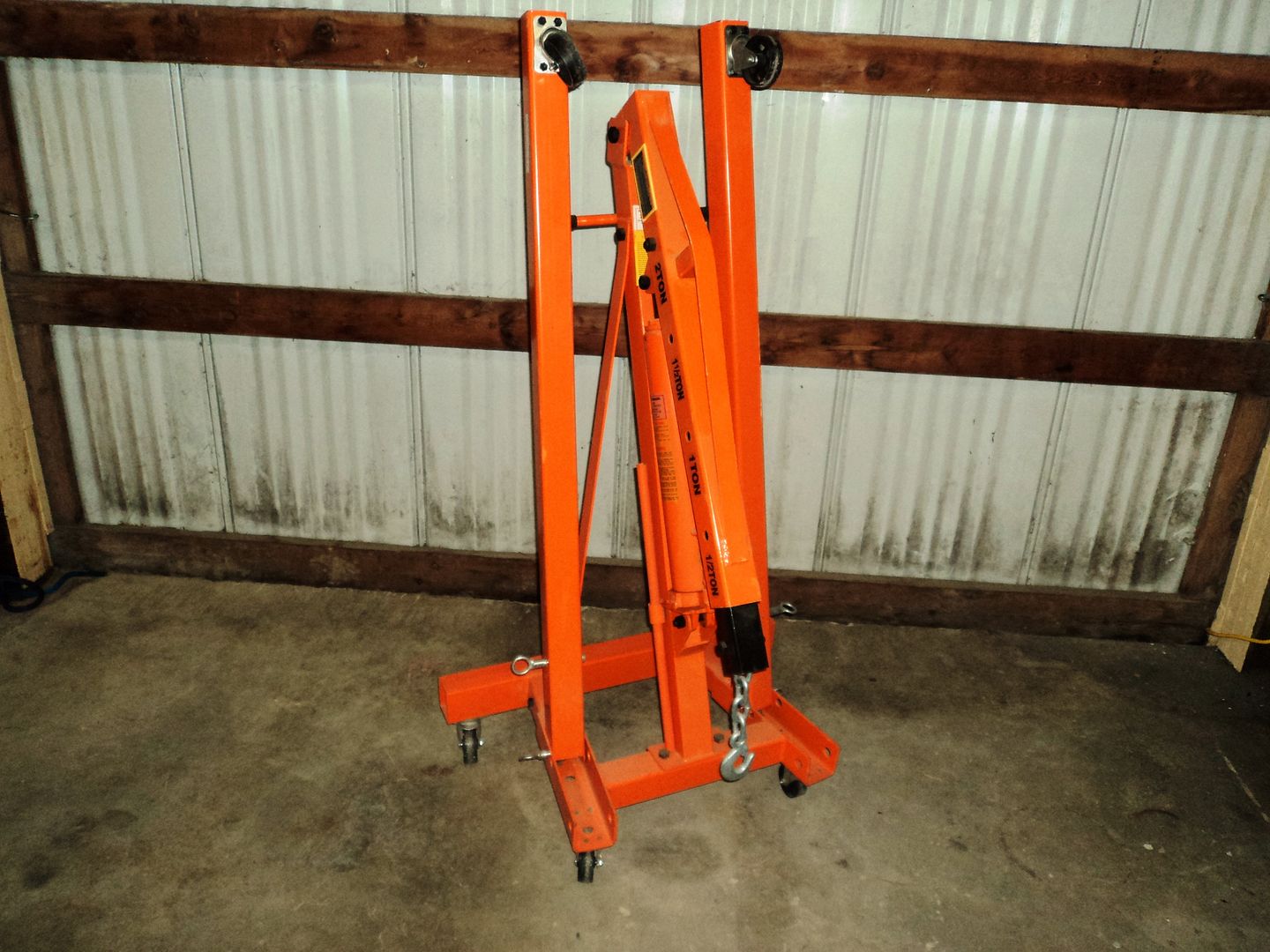 Central Hydraulics 2 Ton Shop Crane Foldable Engine Hoist On Wheels ...